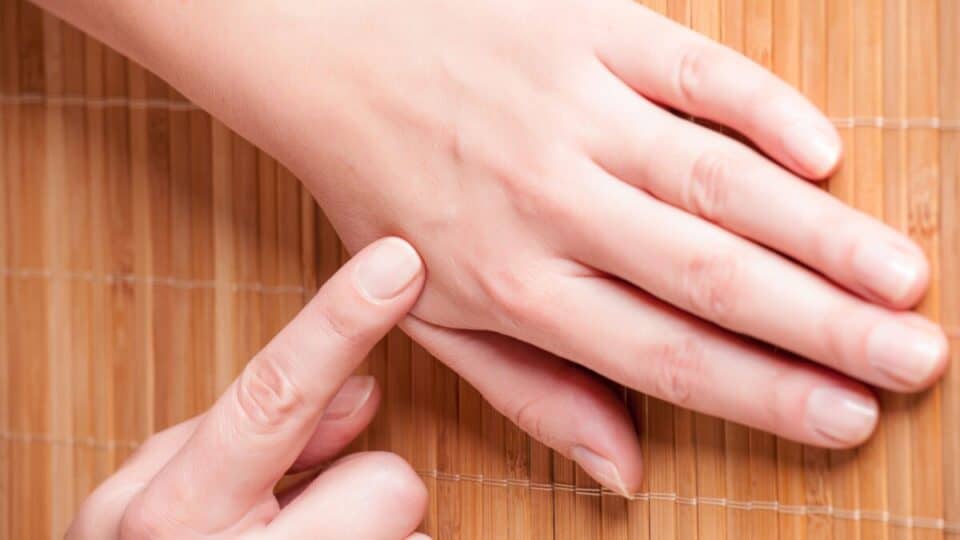 Acupressure Spotlight: LI 4 – The “Go-To” Point for Pain, Headaches ...